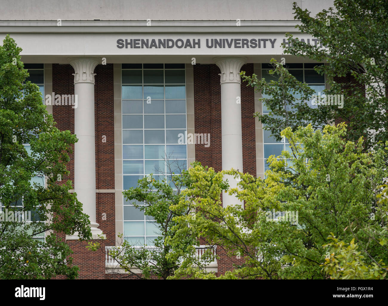 Winchester university hi-res stock photography and images - Alamy