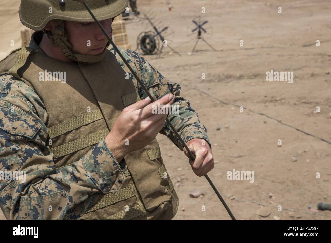 Marines with Marine Wing Communication Squadron 48, 4th Marin Aircraft ...