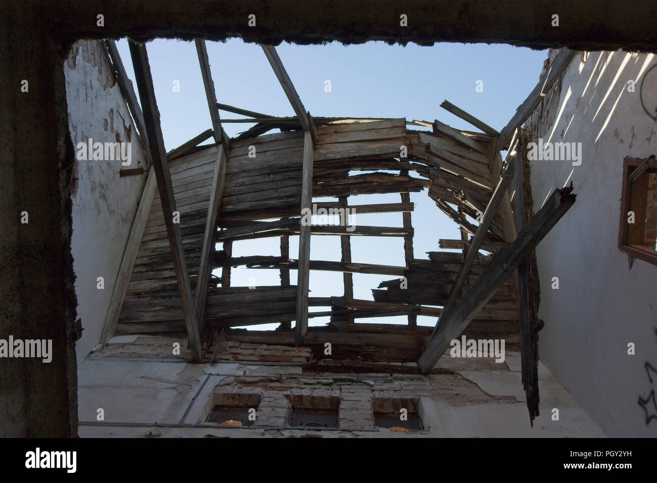 ruined roof of abandoned building Stock Photo - Alamy