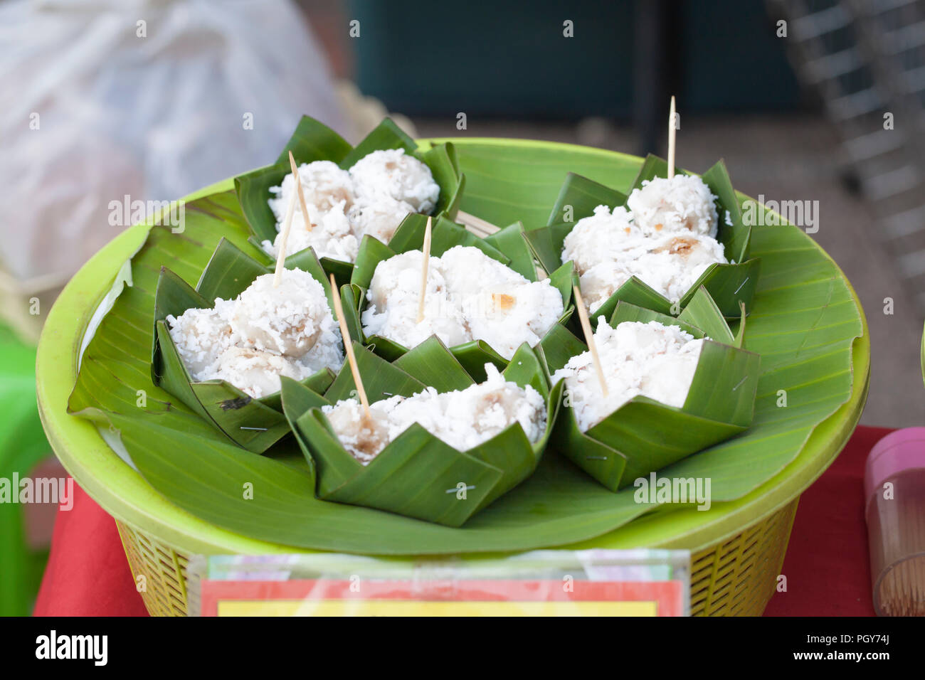 Kanom thai hi-res stock photography and images - Alamy