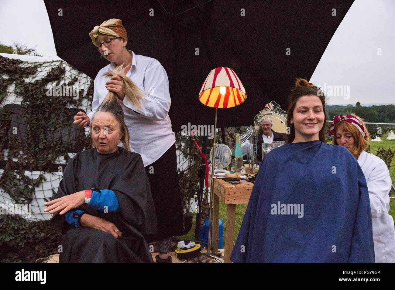Mobile barber shop hi-res stock photography and images - Alamy