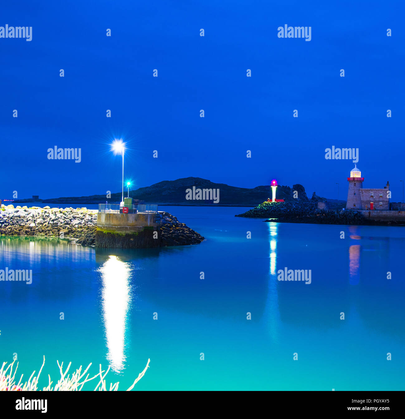 Howth harbour hi-res stock photography and images - Alamy