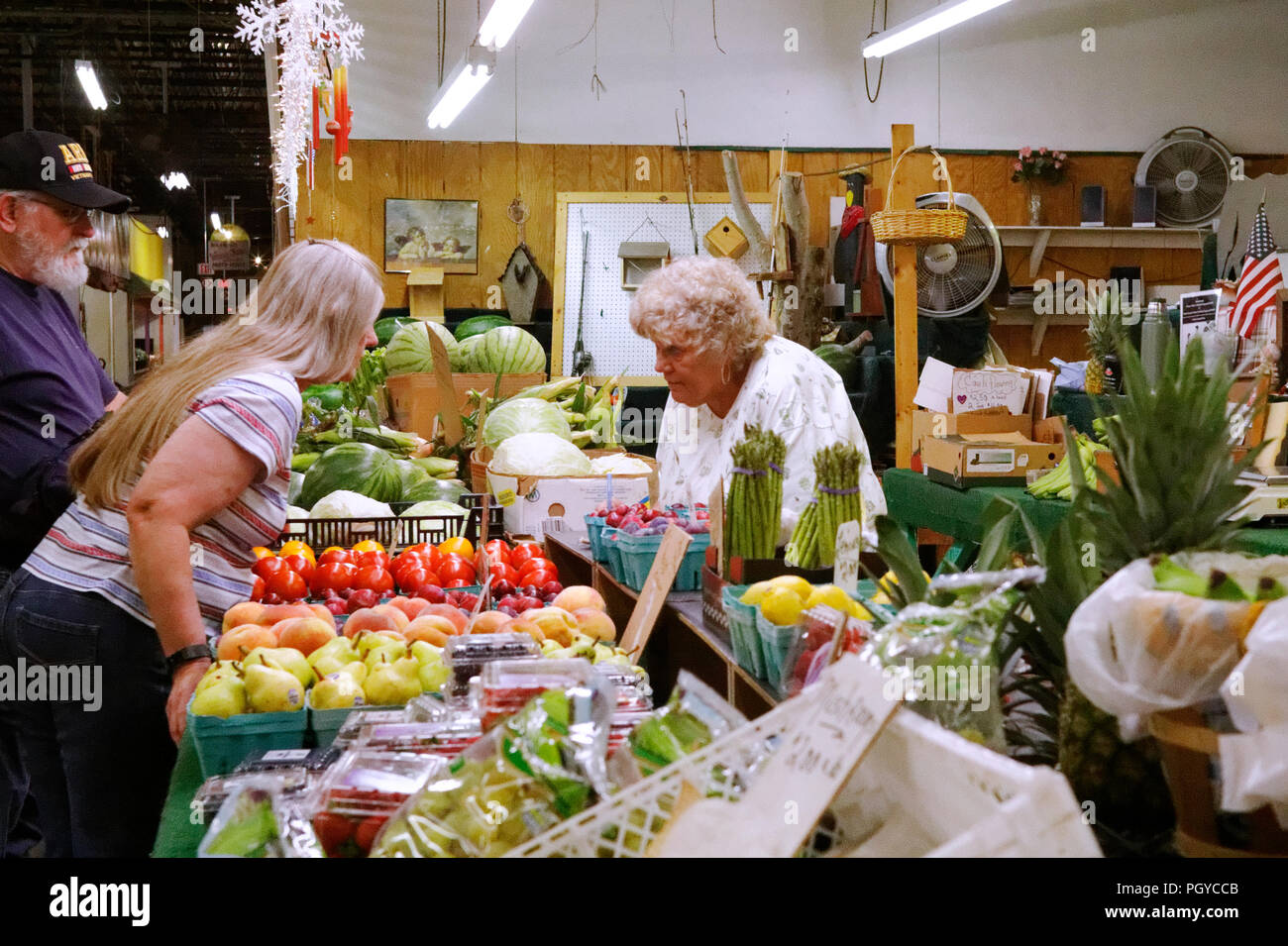 Zerns farmers market hi-res stock photography and images - Alamy