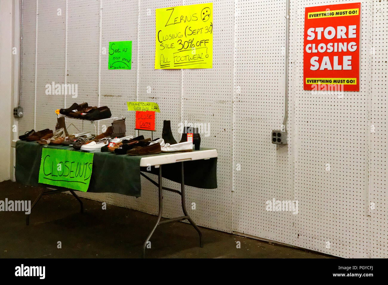 Zerns farmers market hi-res stock photography and images - Alamy