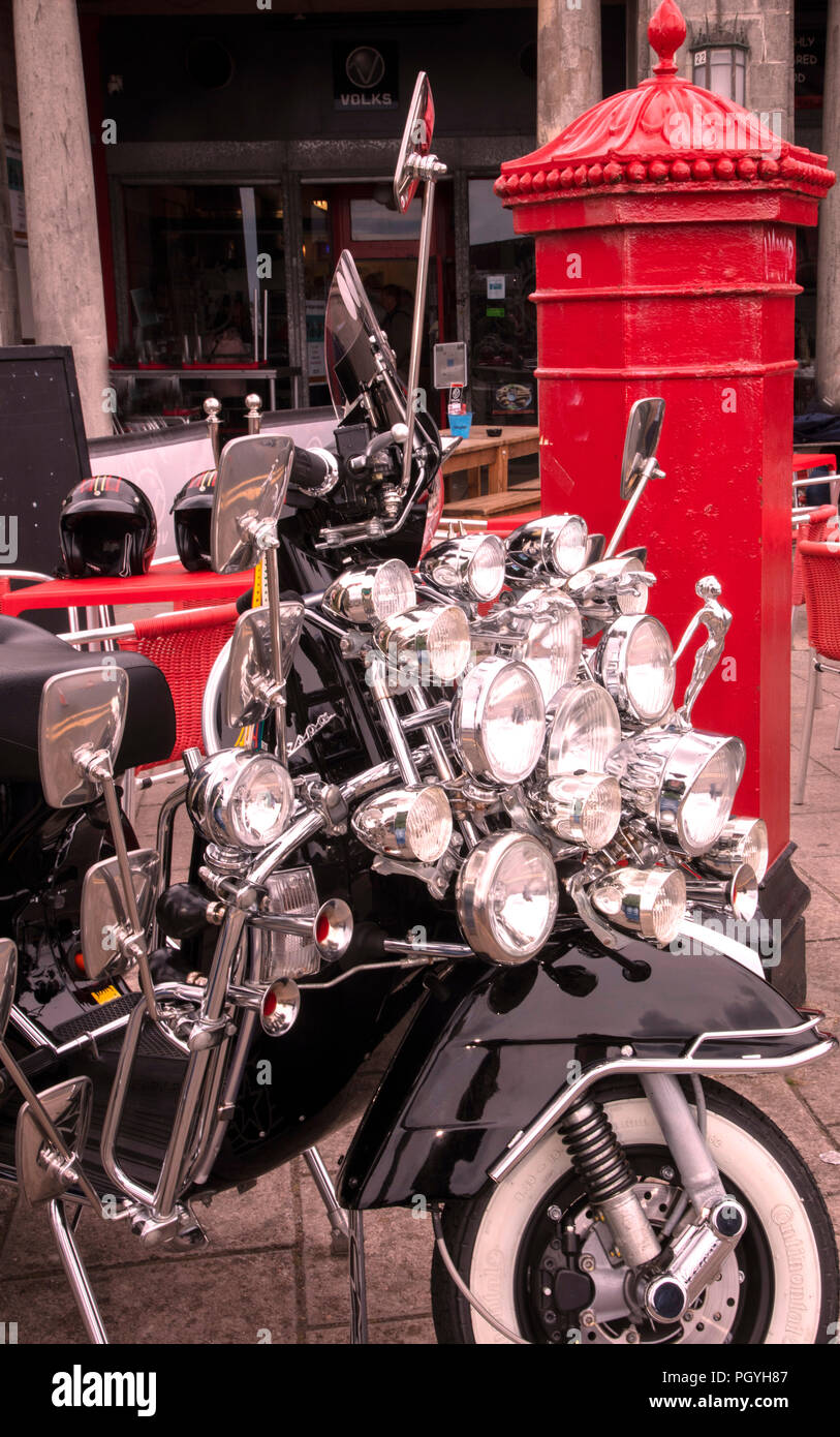 Mod scooters at a rally in Brighton Stock Photo - Alamy