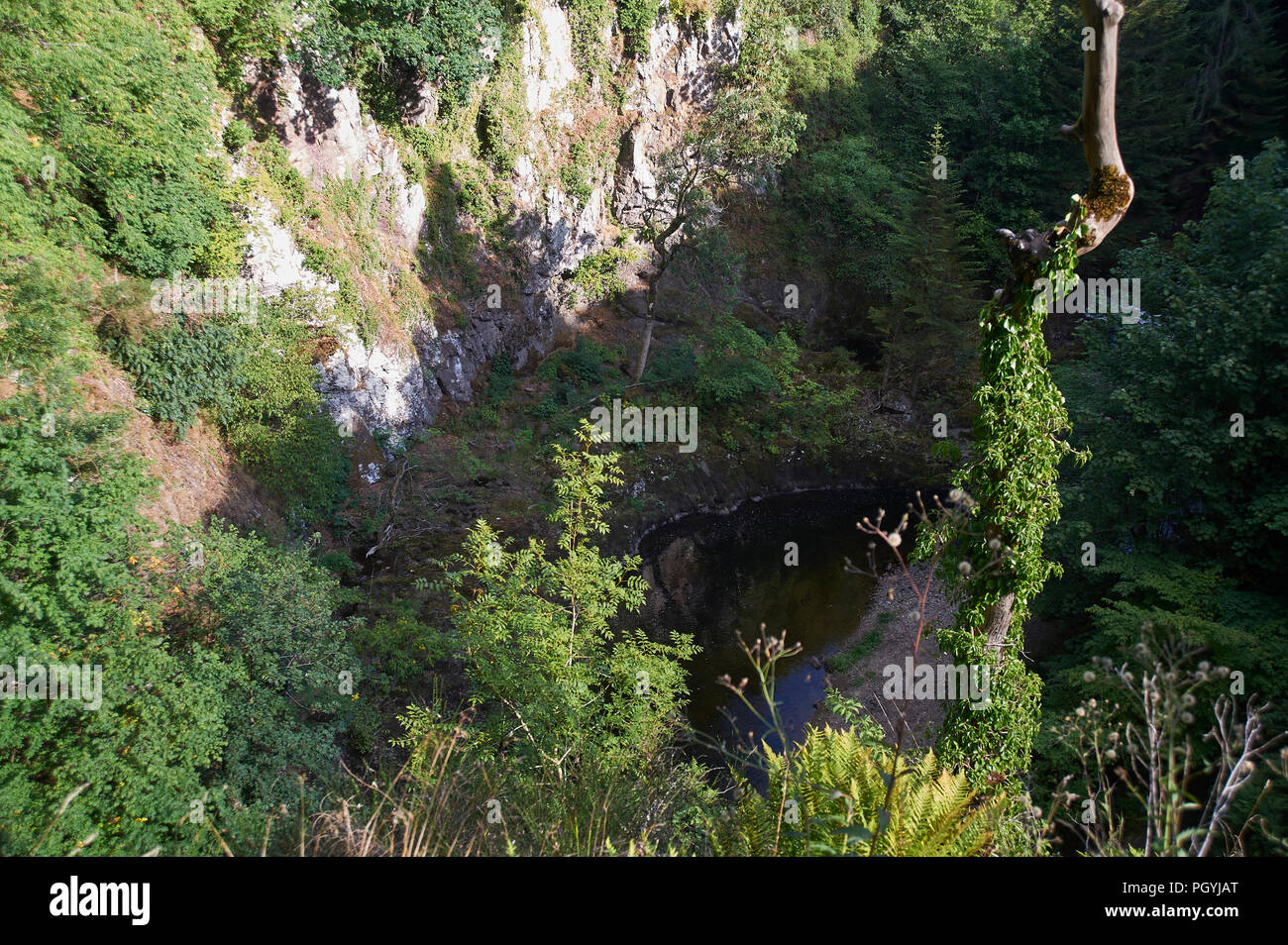 River isla perthshire hi-res stock photography and images - Alamy
