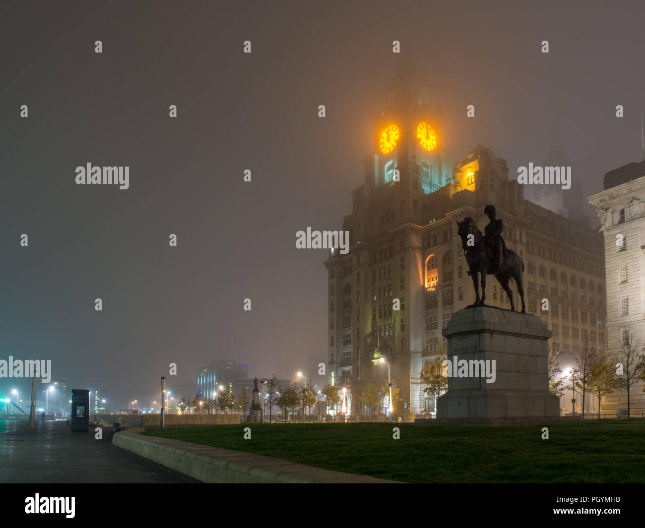 Liver building at night hi-res stock photography and images - Alamy