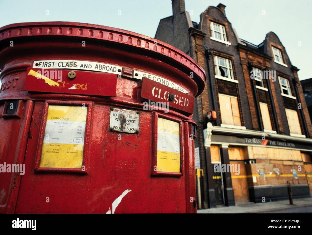 Run down area, london hi-res stock photography and images - Alamy