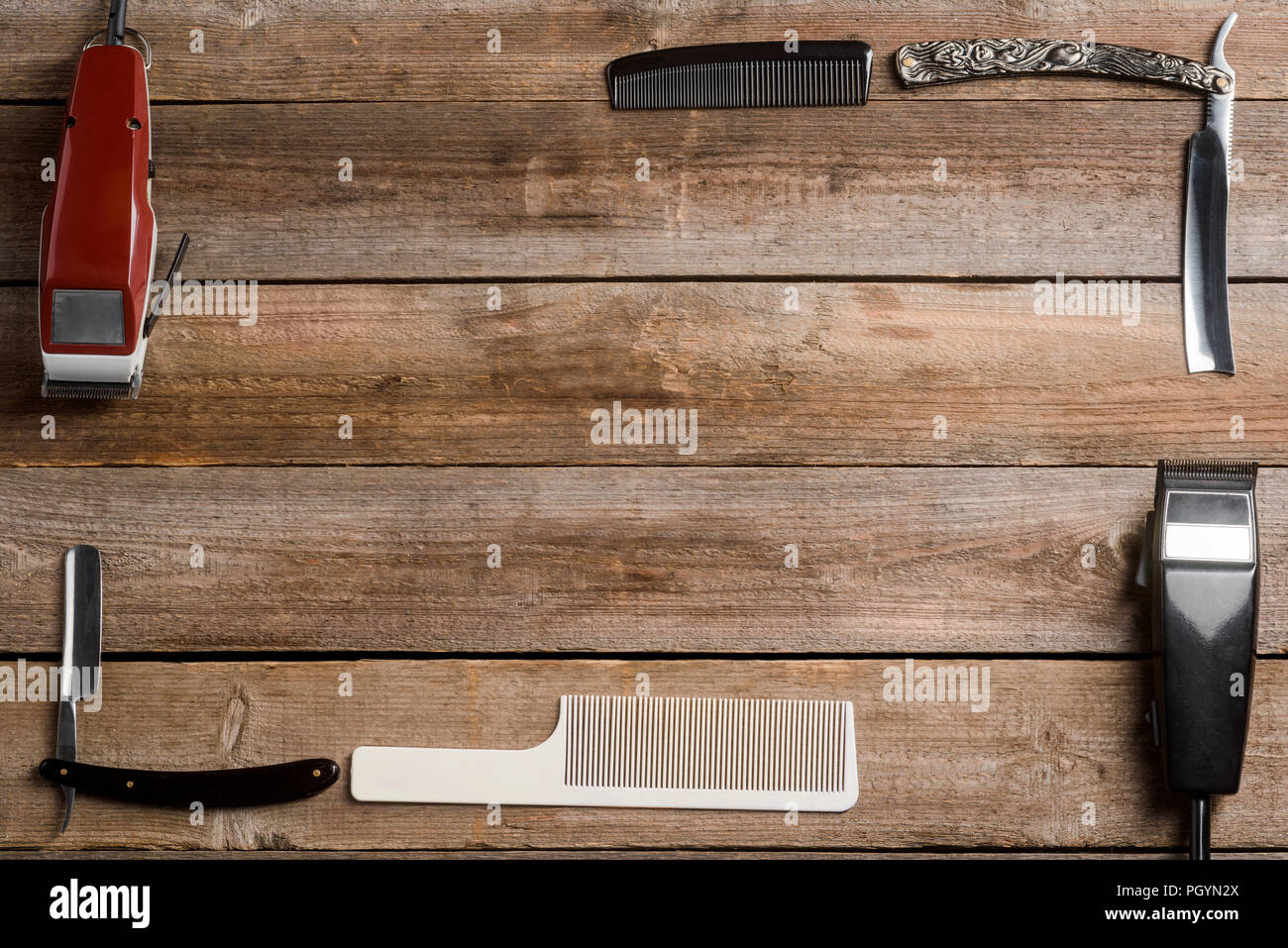 Vintage hair combs hi-res stock photography and images - Alamy