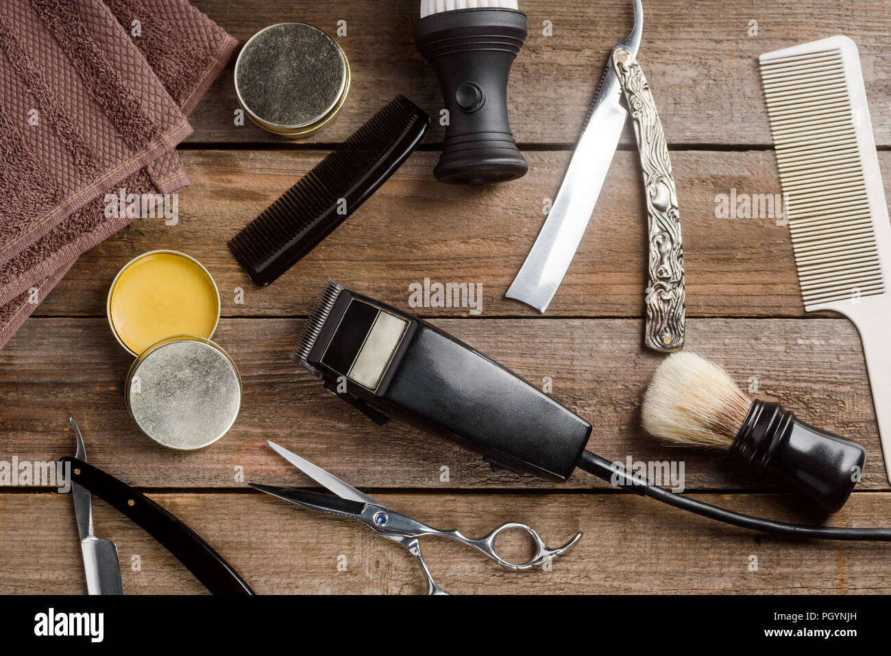 Vintage hair combs hi-res stock photography and images - Alamy