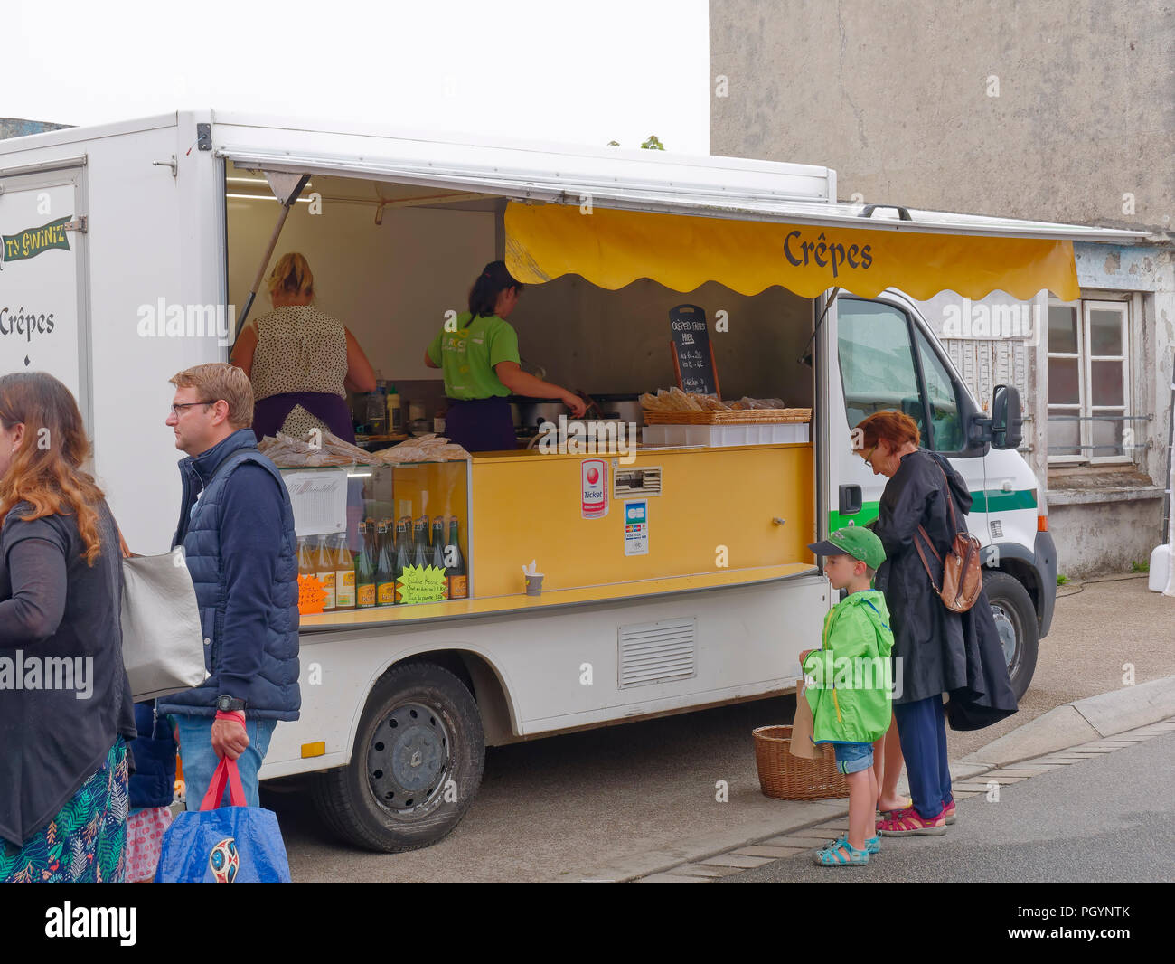 Bakery van france hi-res stock photography and images - Alamy