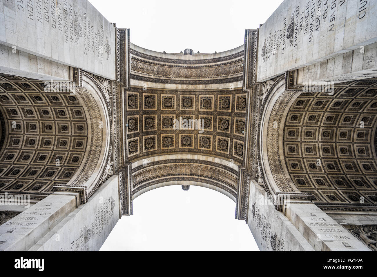 Paris landmarks black and white hi-res stock photography and images - Alamy