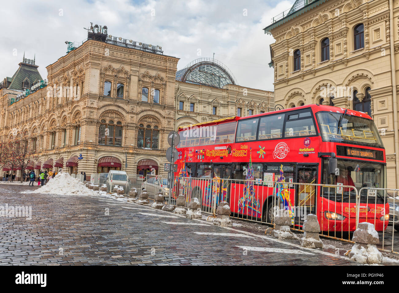 Red tourist bus, Red square, Moscow, Russia Stock Photo - Alamy