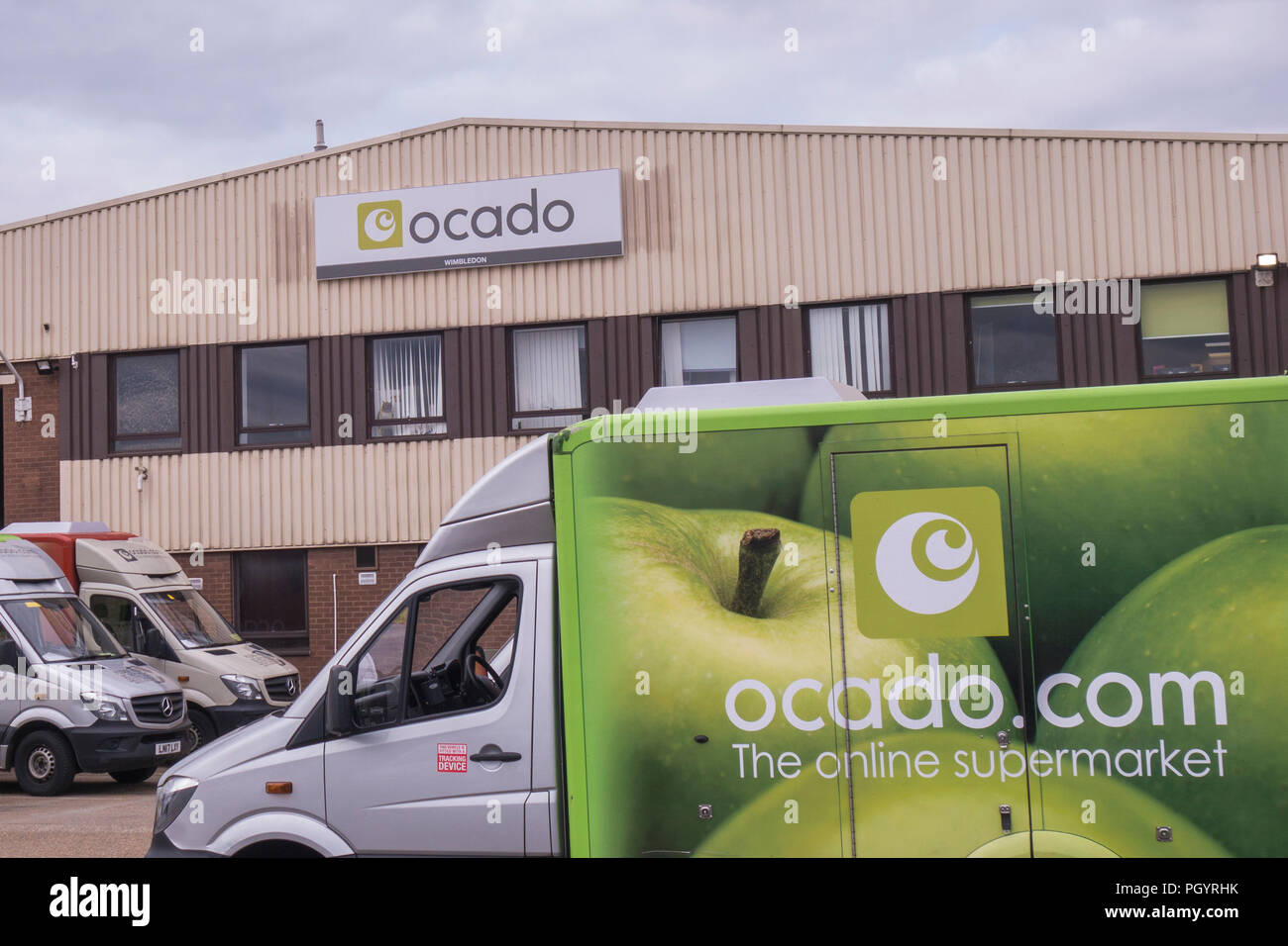 Ocado icon hi-res stock photography and images - Alamy