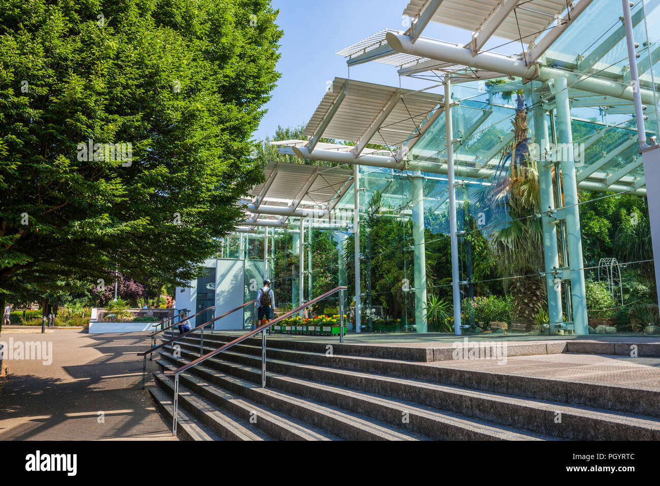 Leamington spa royal leamington spa town the glasshouse and the events ...