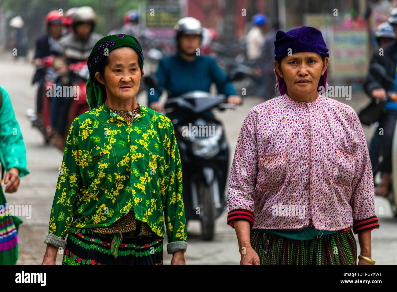 Hmong ethnic group vietnam traditional dress costume hi-res stock ...