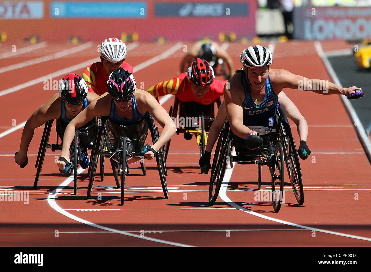 Tatyana MCFADDEN of the USA wins the Women's 1500m T54 Final at the ...