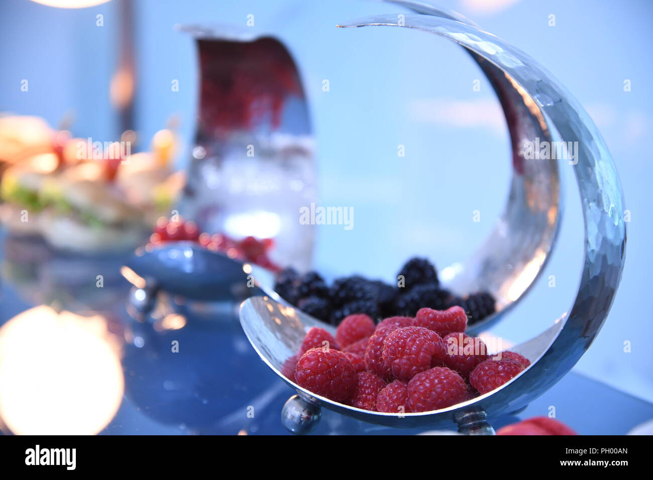 Photo realistic fruit hi-res stock photography and images - Alamy