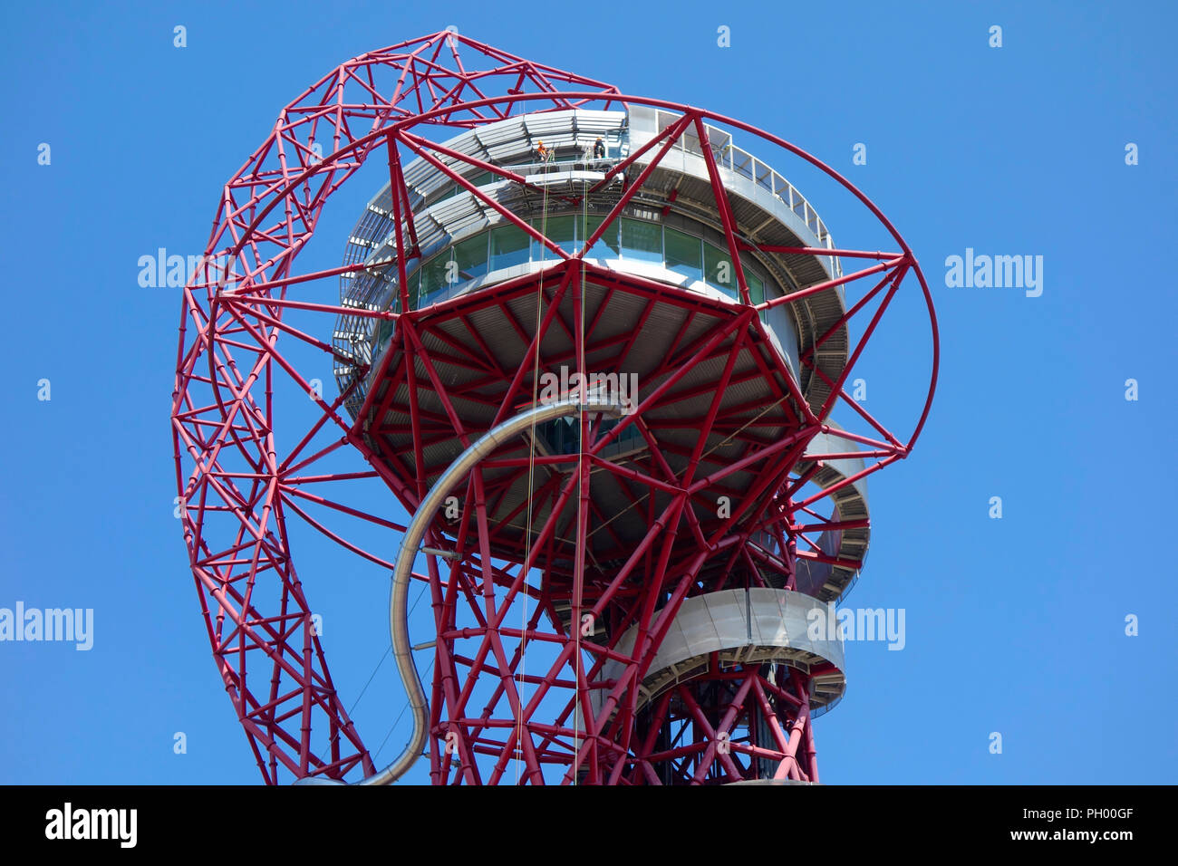 The 114.5m tall ArcelorMittal Orbit observation tower in the Queen ...