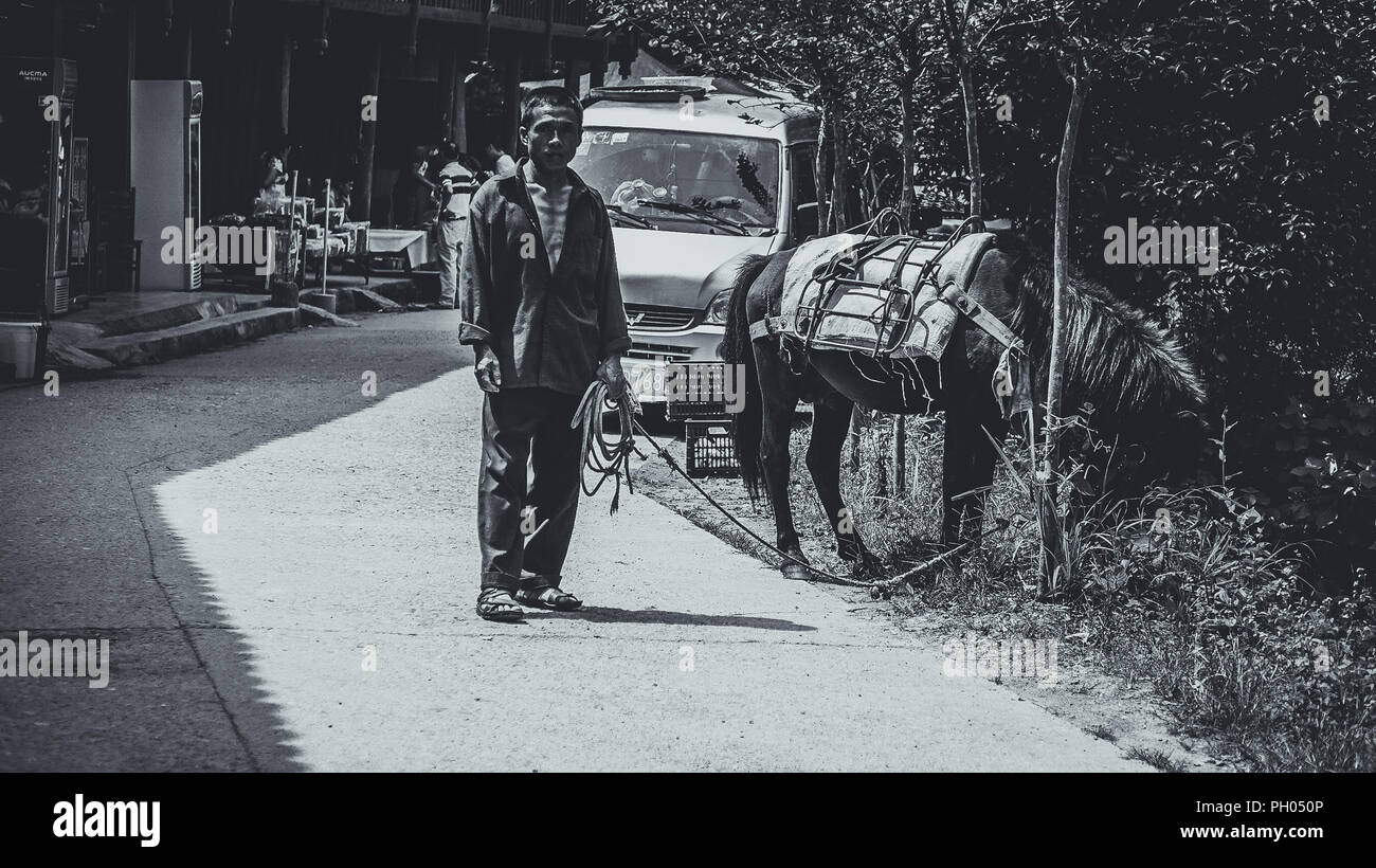 Kweilin hi-res stock photography and images - Alamy