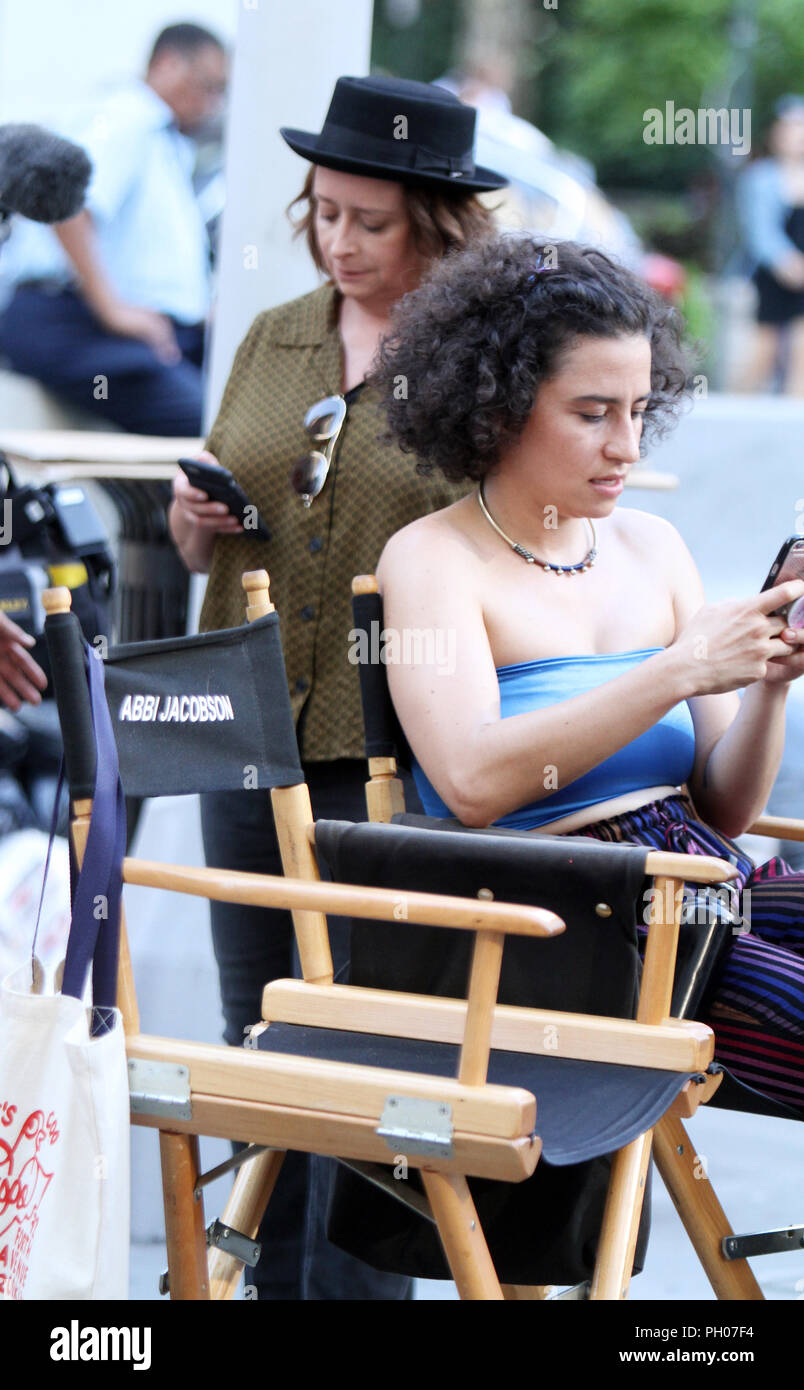 New York, NY, USA. 28th Aug, 2018. Iiana Glazer, Rachel Dratch shooting ...