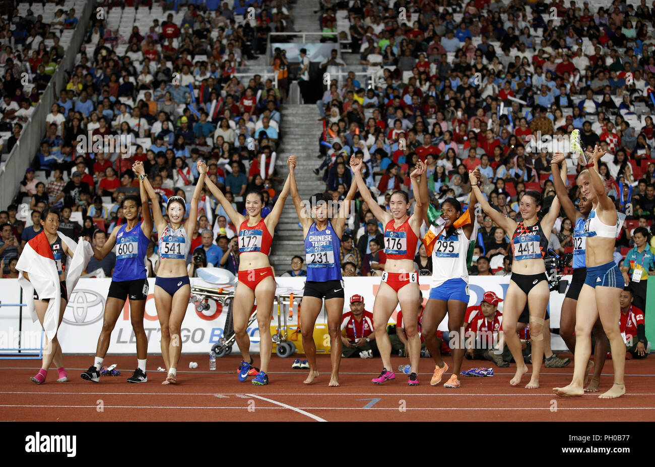 Womens heptathlon 800m hi-res stock photography and images - Alamy