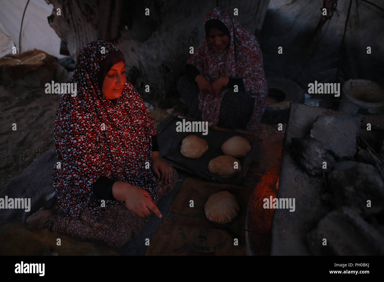 Khan Younis Refugee Camp, The Gaza Strip, Palestine. 26th Oct, 2018. A ...
