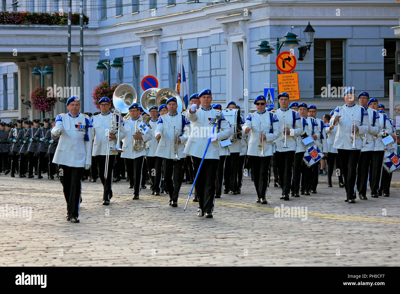 Brigitte macron hi-res stock photography and images - Alamy
