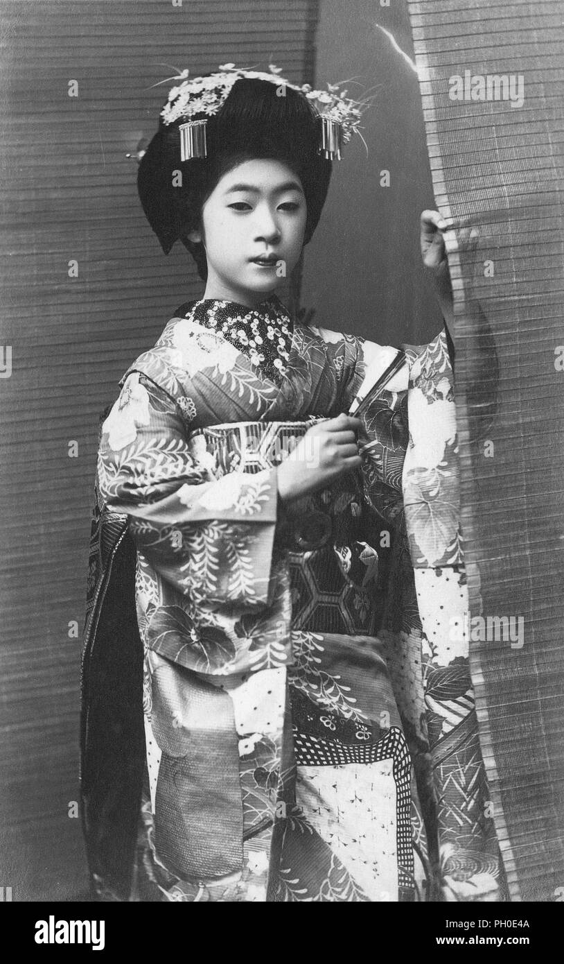 1920s japanese women Black and White Stock Photos & Images - Alamy