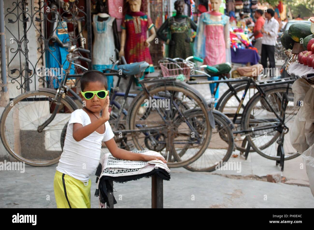 Poor kids in India Stock Photo - Alamy