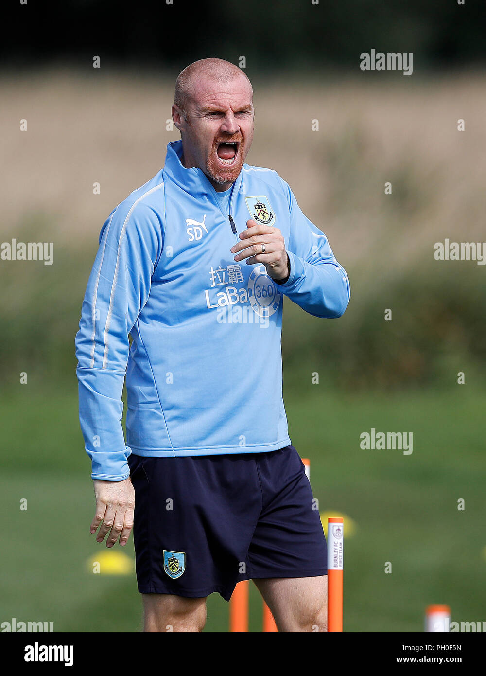 Barnfield hi-res stock photography and images - Alamy