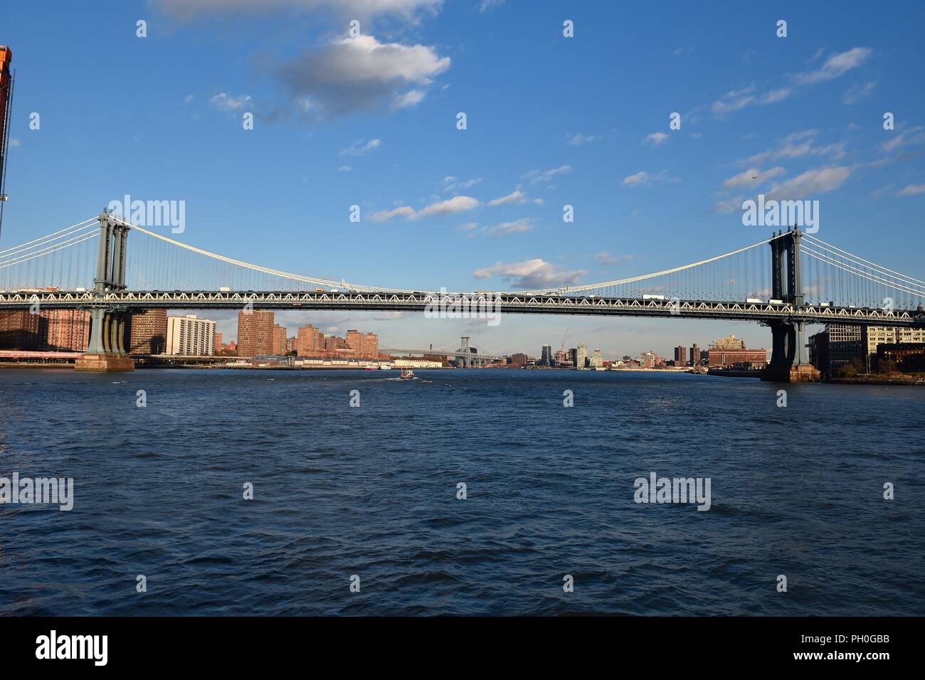 Bridge across east river hi-res stock photography and images - Alamy