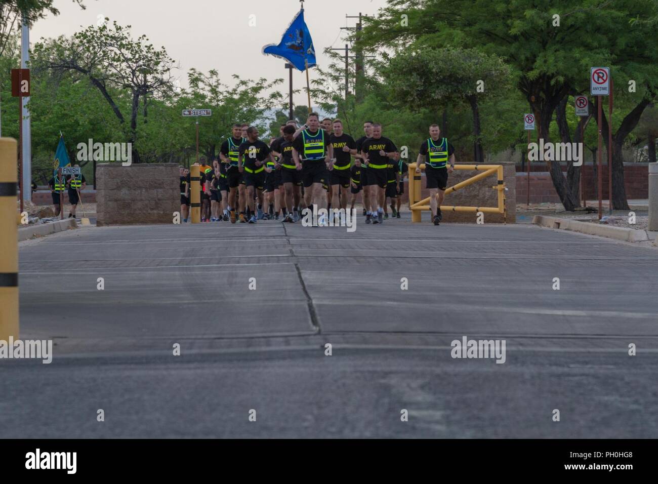 NETCOM Soldiers take part in Fort Huachuca's 243rd Army Birthday run ...