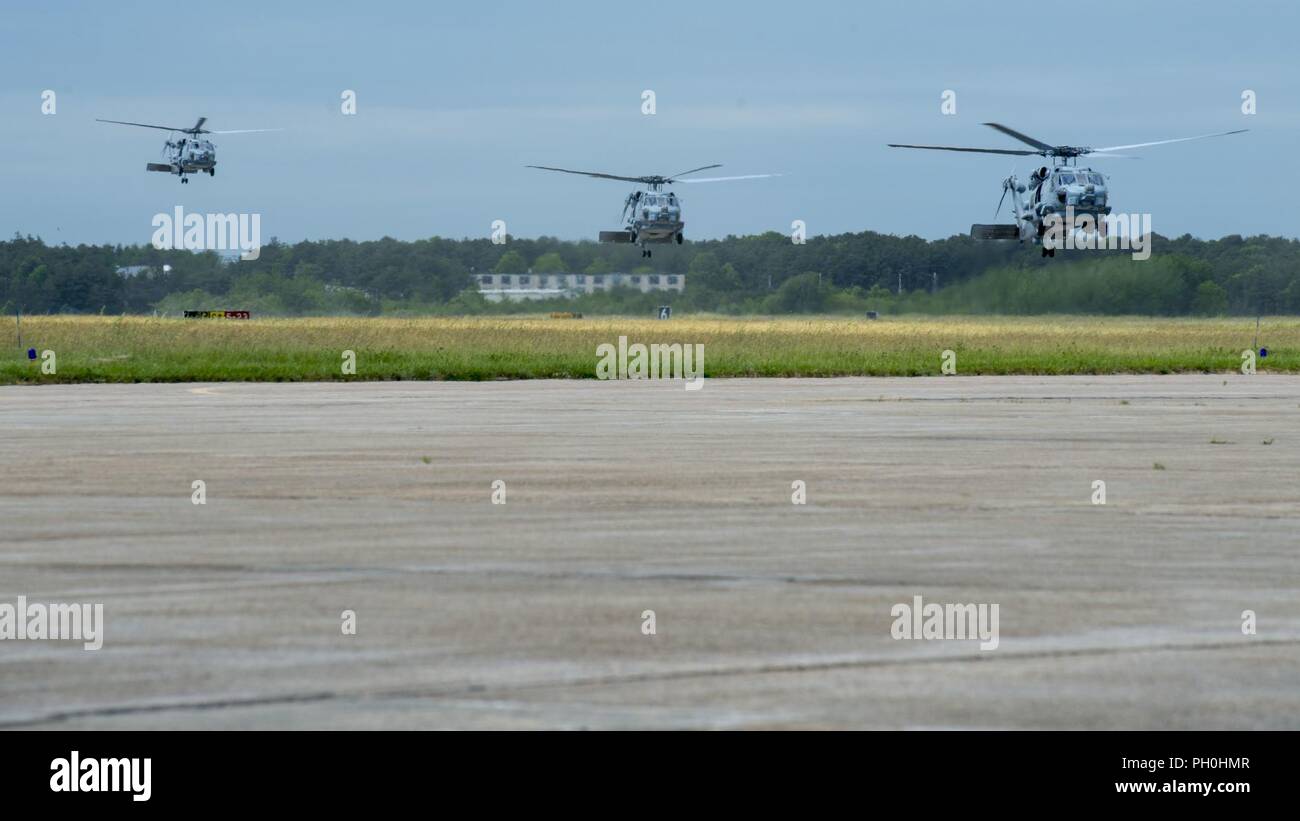 Crew from "The World Famous Swamp Foxes" HSM-74 stationed at Naval Air ...