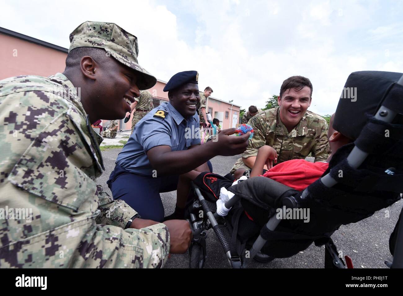 Royal bahamas defence force hi-res stock photography and images - Alamy