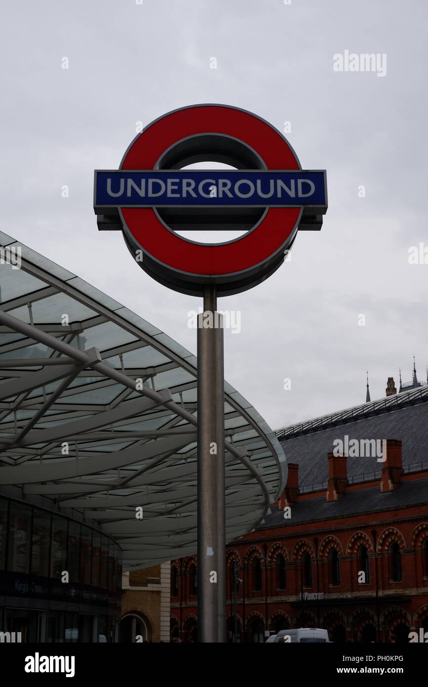 London metro logo hi-res stock photography and images - Alamy