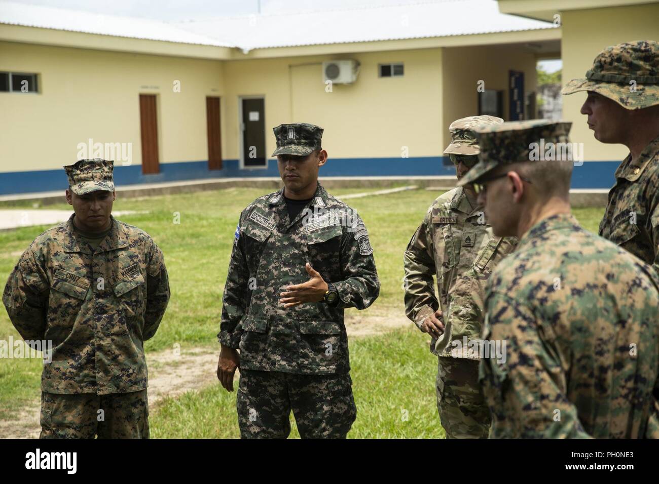 Honduran navy hi-res stock photography and images - Alamy