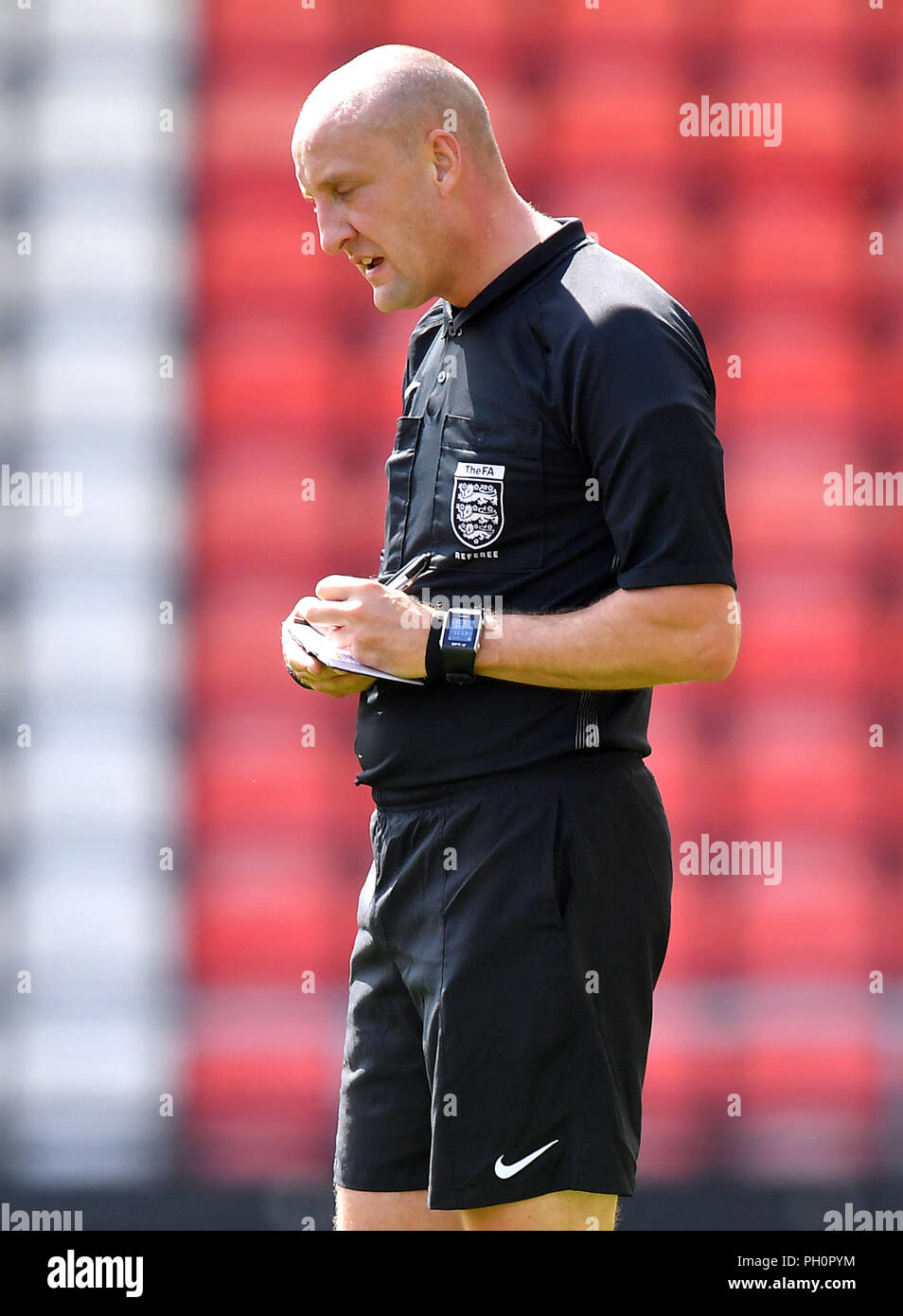 Referee Anthony Tankard Stock Photo - Alamy