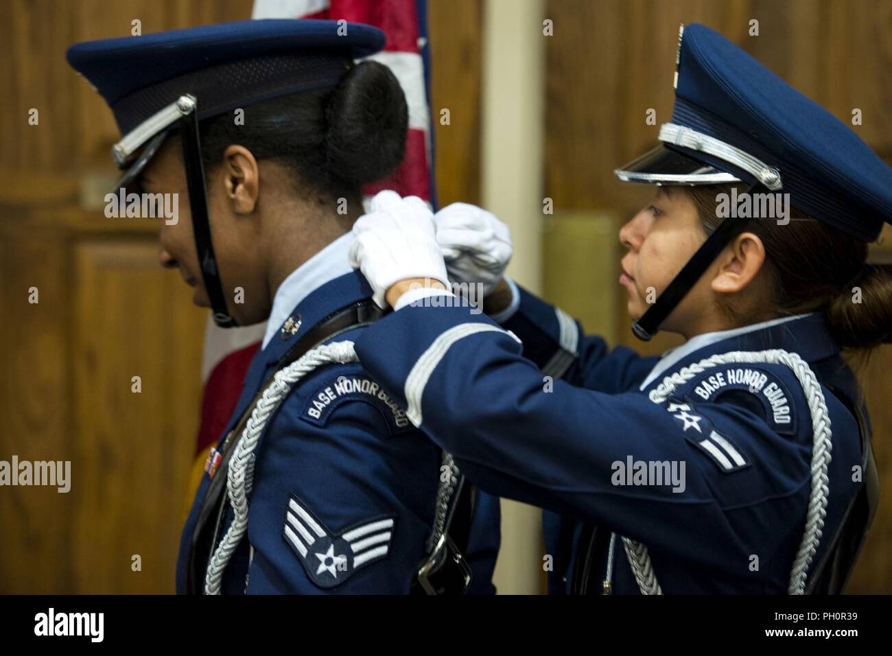 Us army officer uniforms hi-res stock photography and images - Alamy