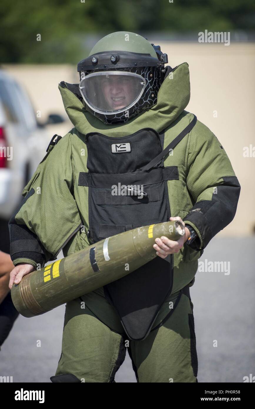 VIRGINIA BEACH, Va. (June 19, 2018) Midshipman 1st Class Nicholas Sieja ...