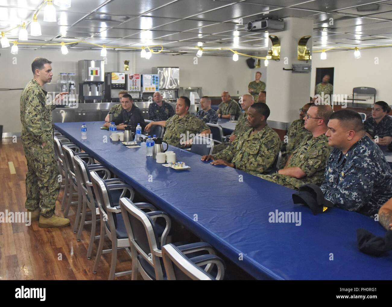 Bhr expeditionary strike group esg hi-res stock photography and images ...