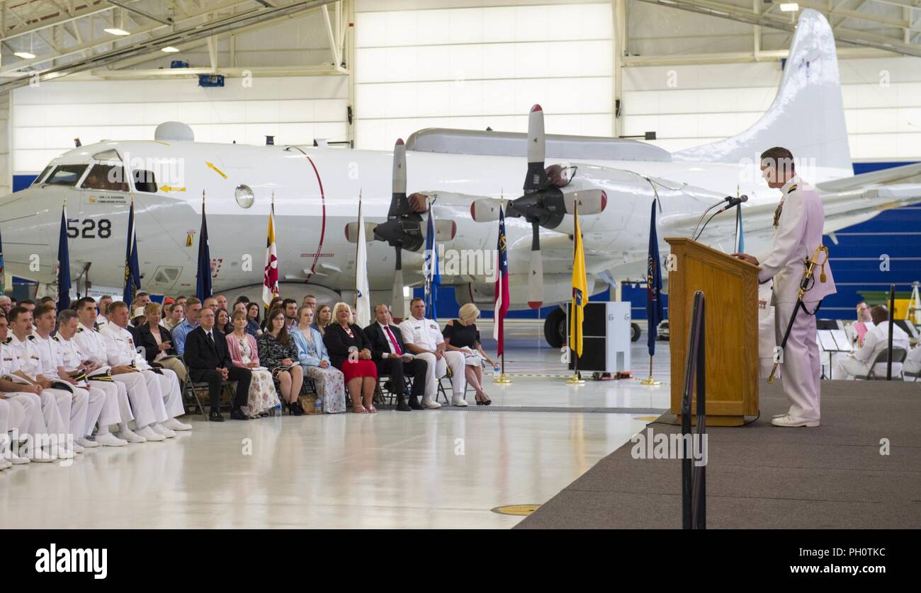 OAK HARBOR, Wash. (June 21, 2018) Commodore, Patrol and Reconnaissance ...
