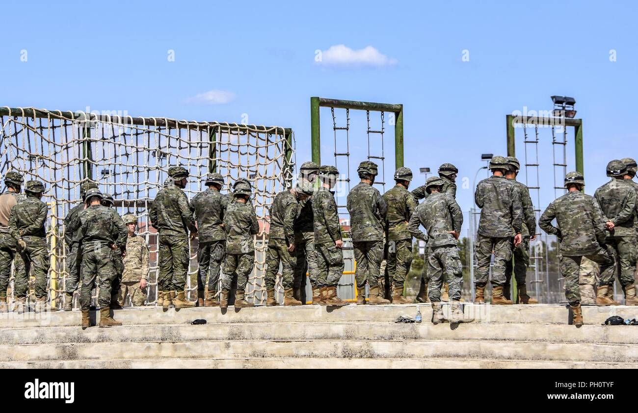Spanish armed forces airborne brigade bripac hi-res stock photography ...