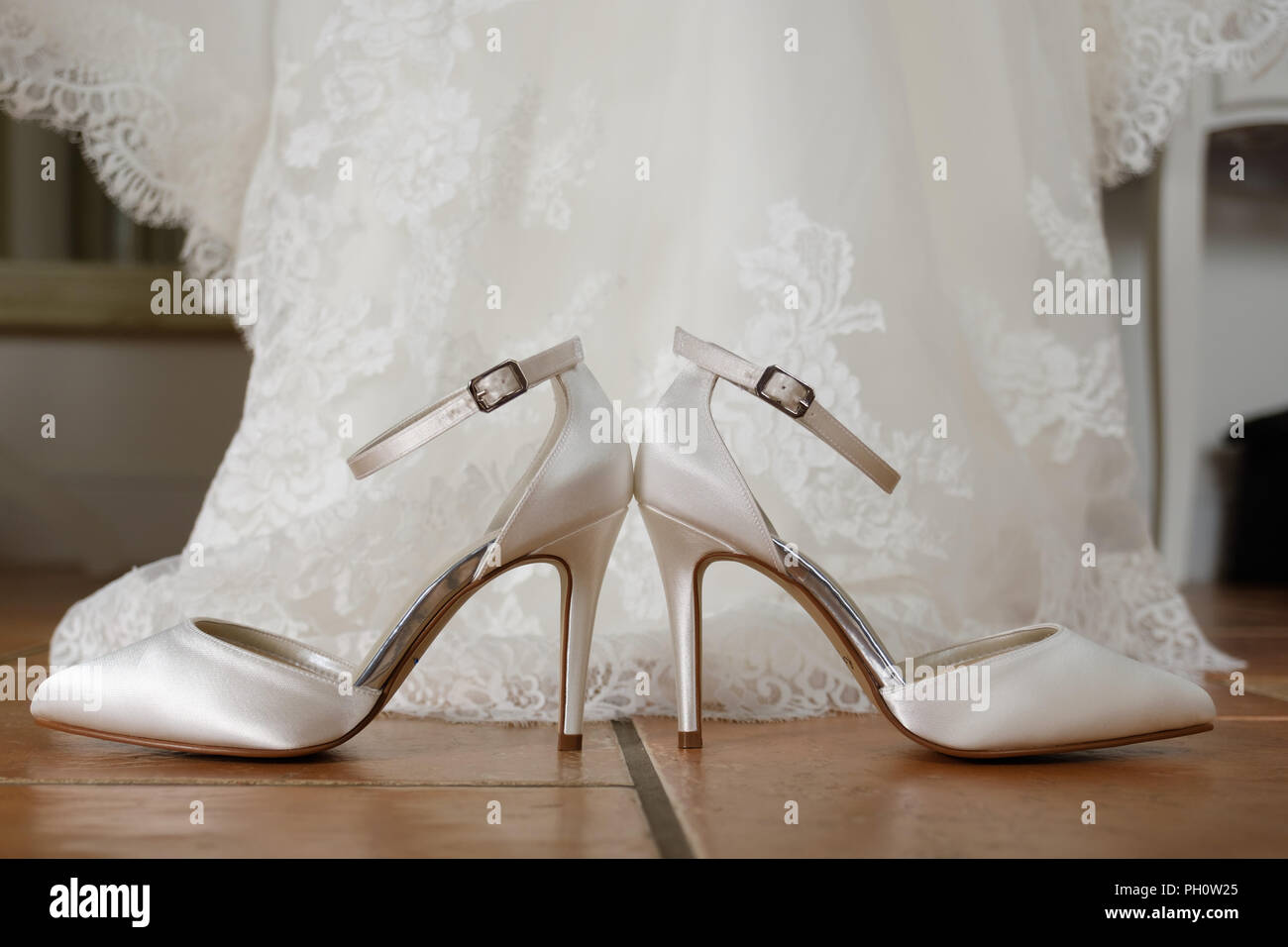 Bridal shoes bride hi-res stock photography and images - Alamy
