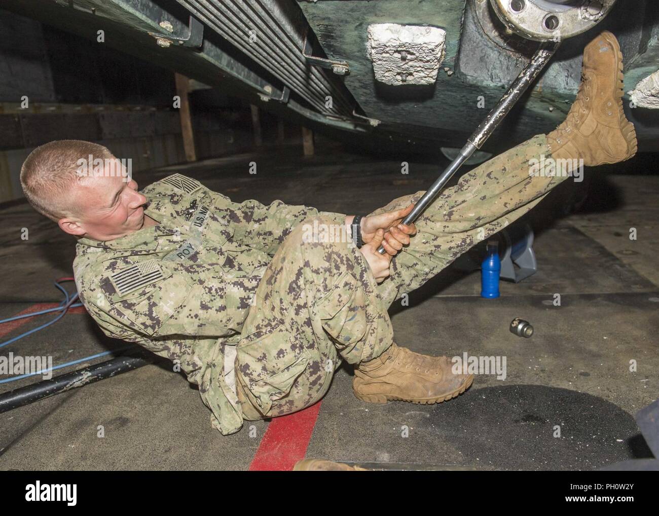 U bolt ship hi-res stock photography and images - Alamy