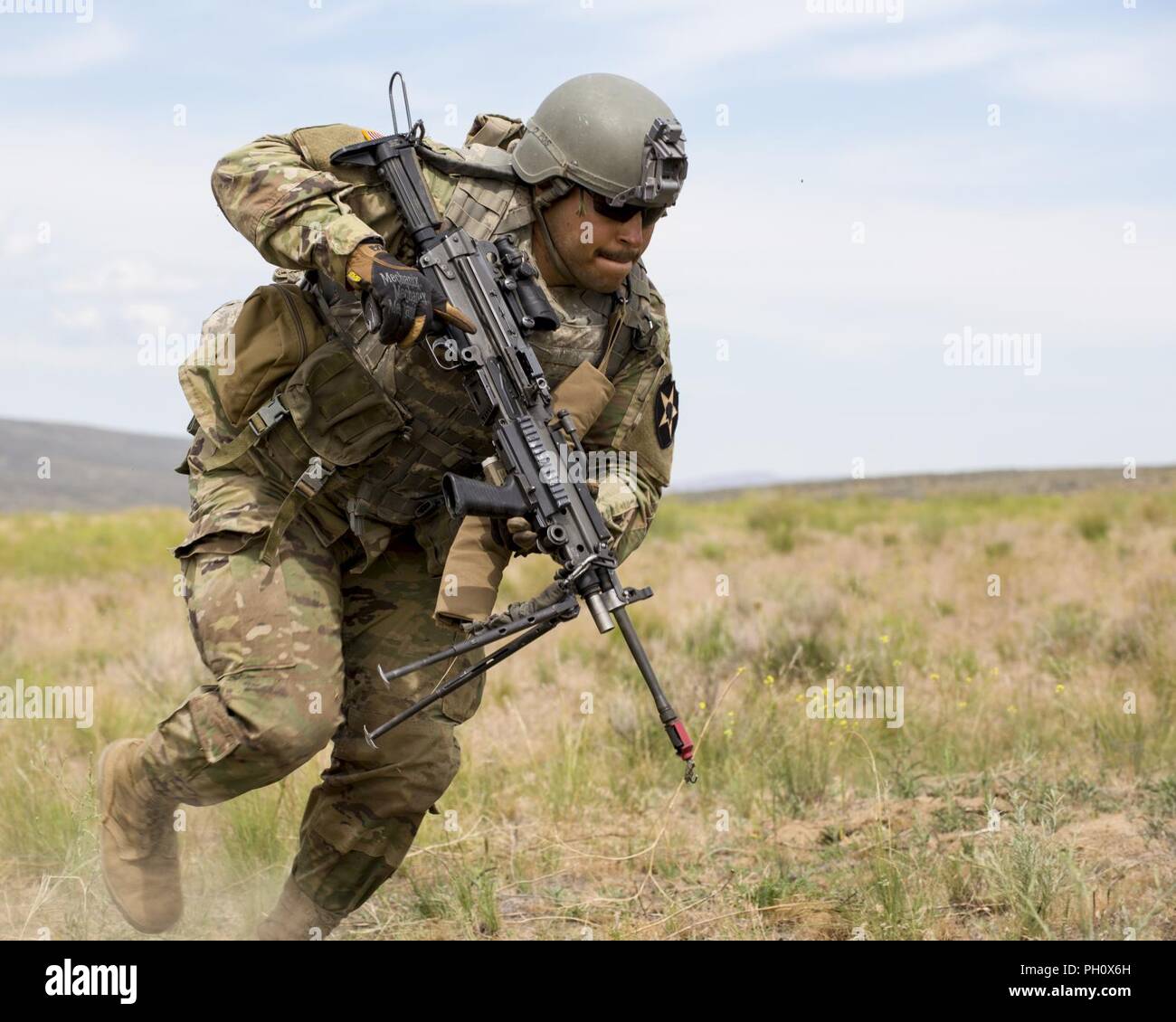 81st stryker brigade combat team hi-res stock photography and images ...