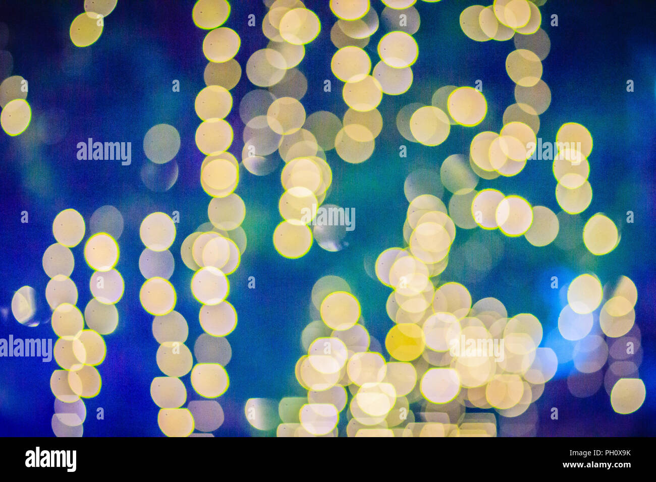 Beautiful yellow bokeh abstract light background. Wonderful Defocused ...