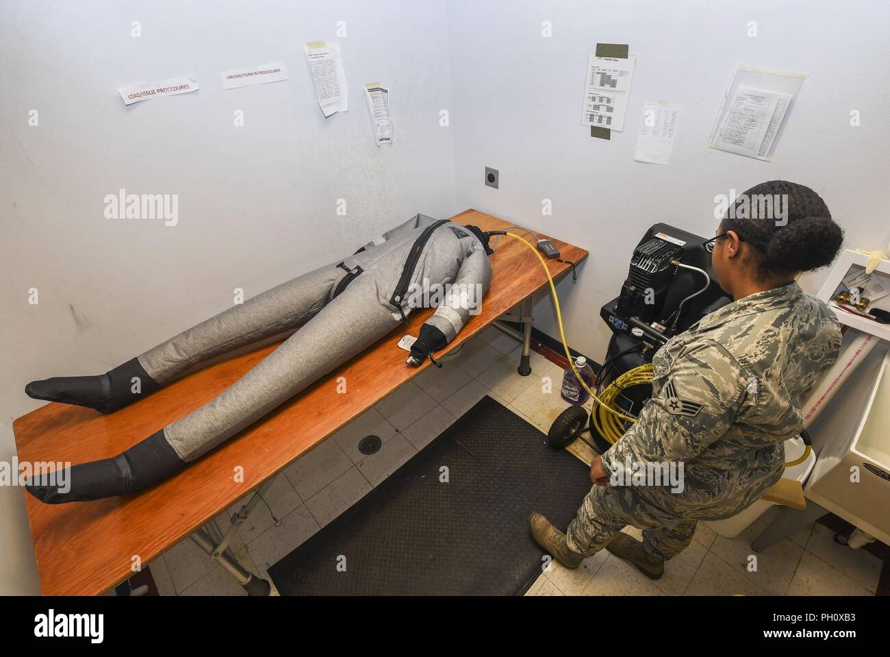 14 oss hi-res stock photography and images - Alamy