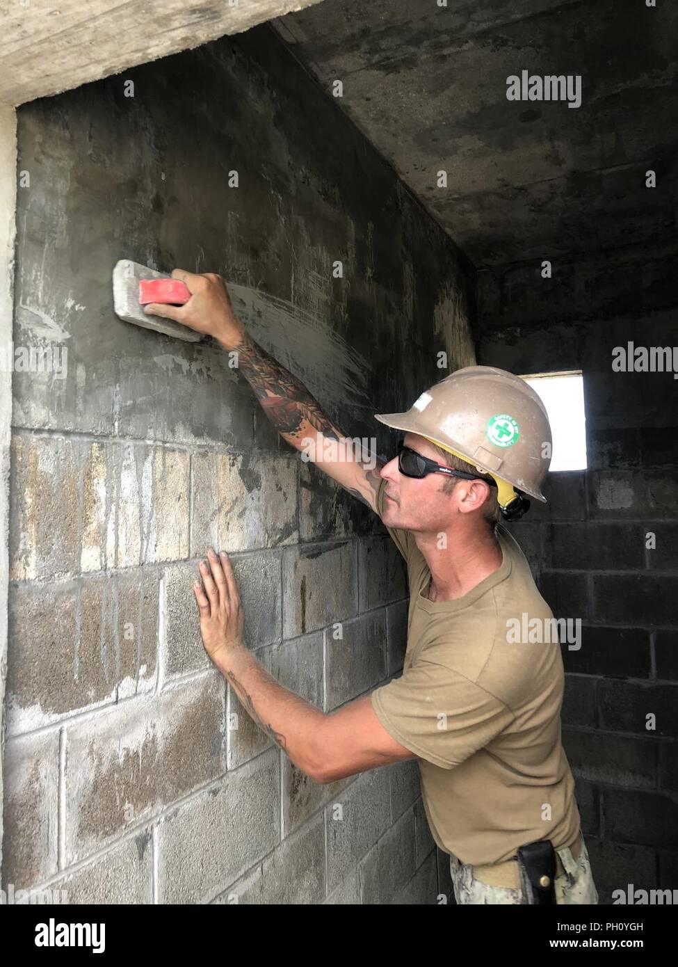 POLARIS POINT, Guam (June 22nd, 2018) Builder 3rd Class Cooper Desario ...
