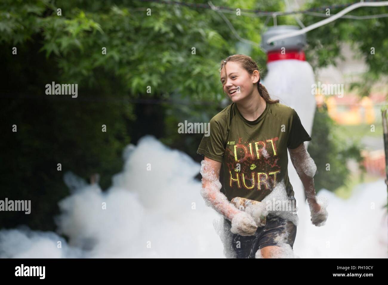 Participants run during the annual Marine Corps Marathon (MCM) Run A ...
